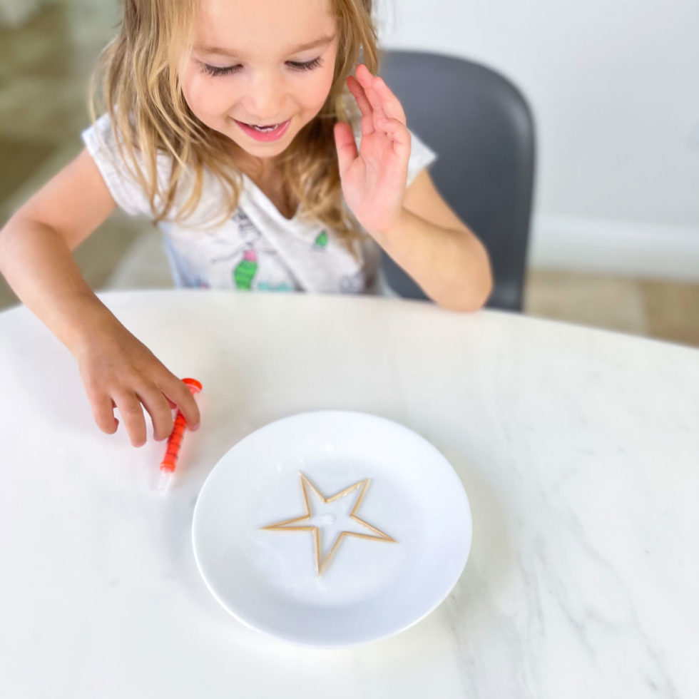 Toothpick Star Experiment - Magic with Water! - 7 Days of Play