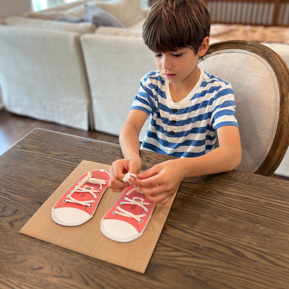 How to Teach Shoelace Tying - Free Printable Activity Included! - 7 ...