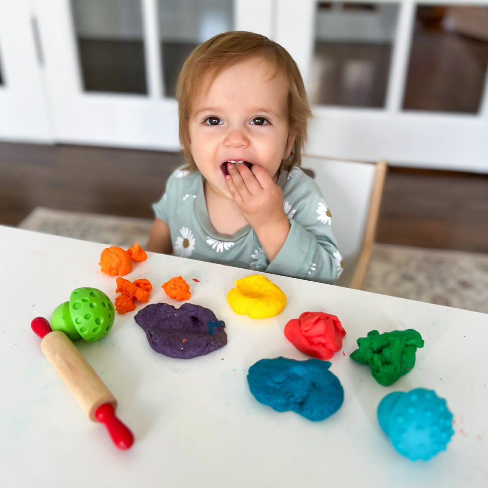Spaghetti Sensory Play and How to Make Colorful Pasta - 7 Days of Play