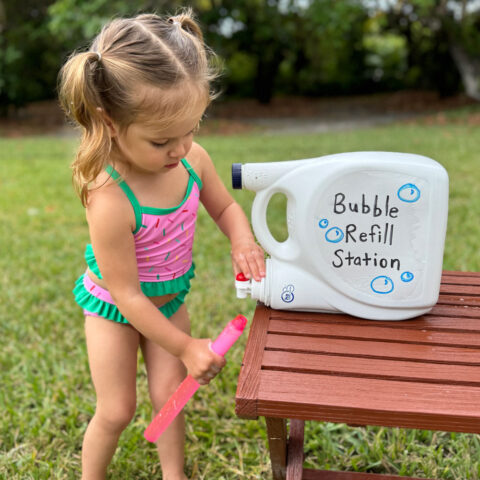 Homemade Bubble Solution - Extra Strong Bubble Recipe - 7 Days of Play