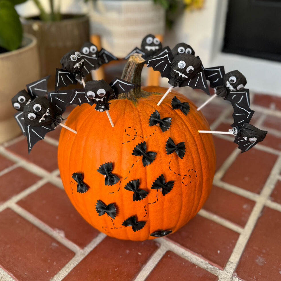 44 Easy Pumpkin Decorating Ideas to Do with Your Kids - 7 Days of Play